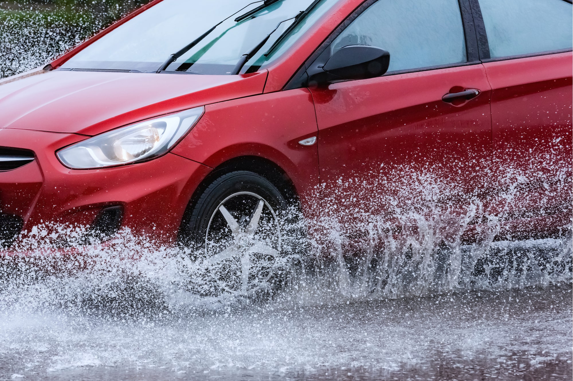 Tips for Driving Safely in the Rain - Bluefire Knowledge Center Tips for Driving Safely in the Rain - Bluefire Knowledge Center