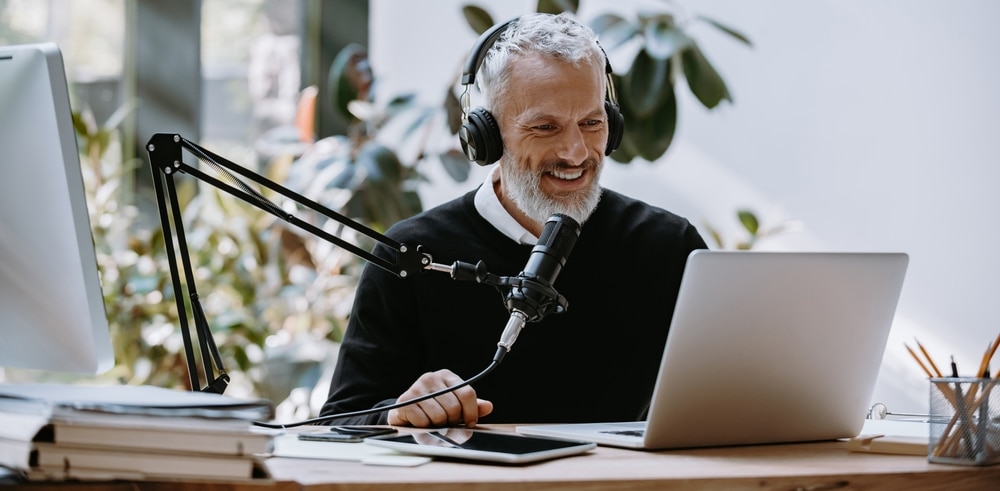 8 Best Podcasts for Insurance Agents | Bluefire Insurance