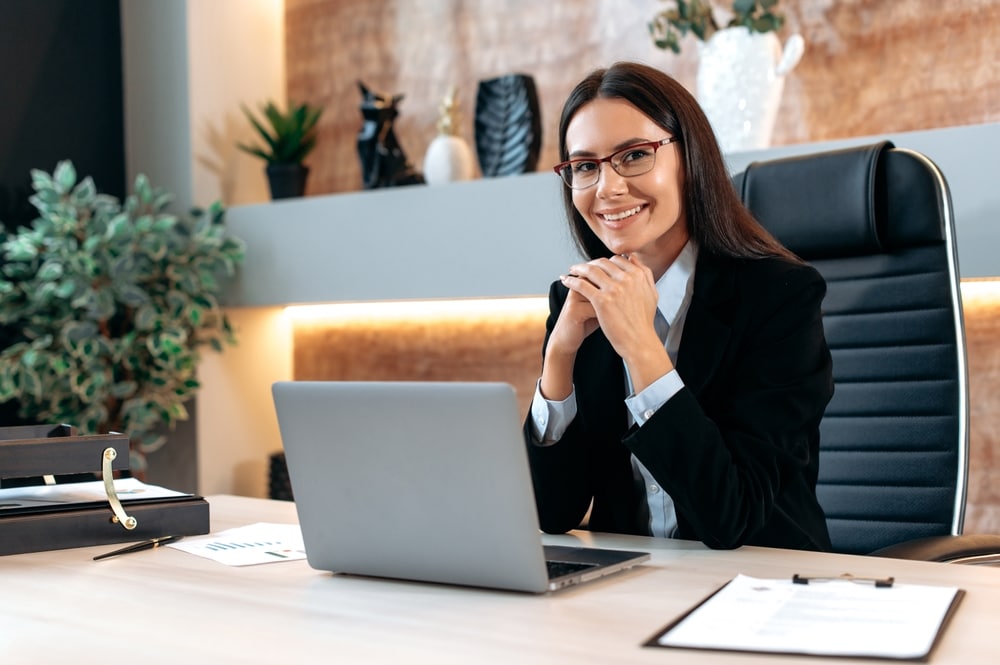 What Does an Insurance Agent Do? | Bluefire Insurance